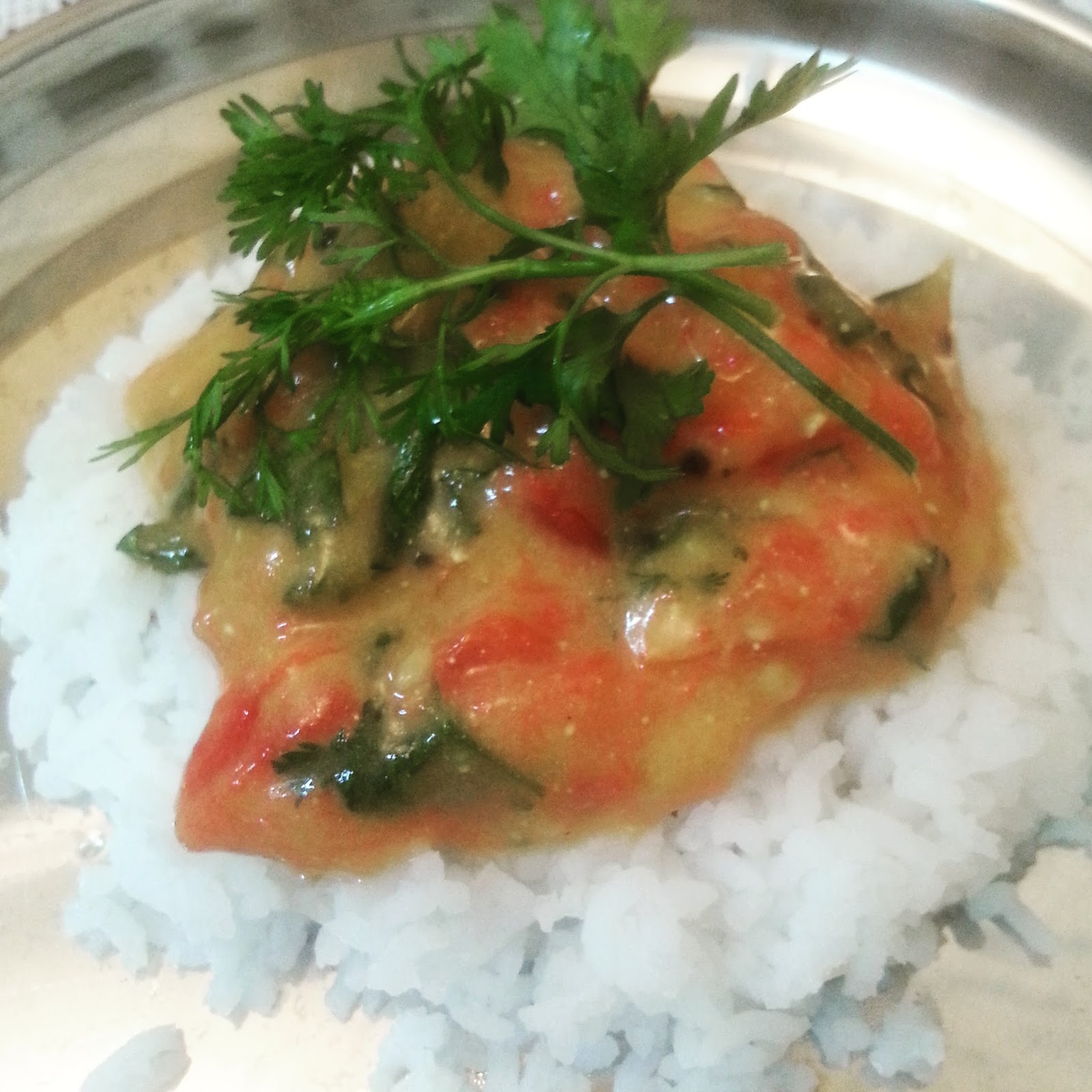Reinventing Food by Apoorva: Dahi Tamatar Kadhi/ Tomato Yogurt Curry