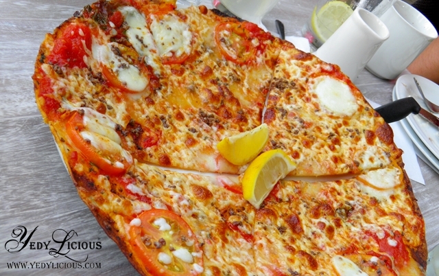California Pizza Kitchen at Bonifacio High Street | YedyLicious Manila ...