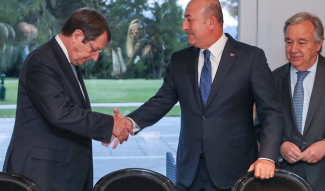 ΕΜΕΤΙΚΗ ΠΡΟΠΑΓΑΝΔΑ ΤΣΑΒΟΥΣΟΓΛΟΥ: ΔΕΙΧΝΕΙ ΤΟΝ ΑΝΑΣΤΑΣΙΑΔΗ ΝΑ ΥΠΟΚΛΙΝΕΤΑΙ ...
