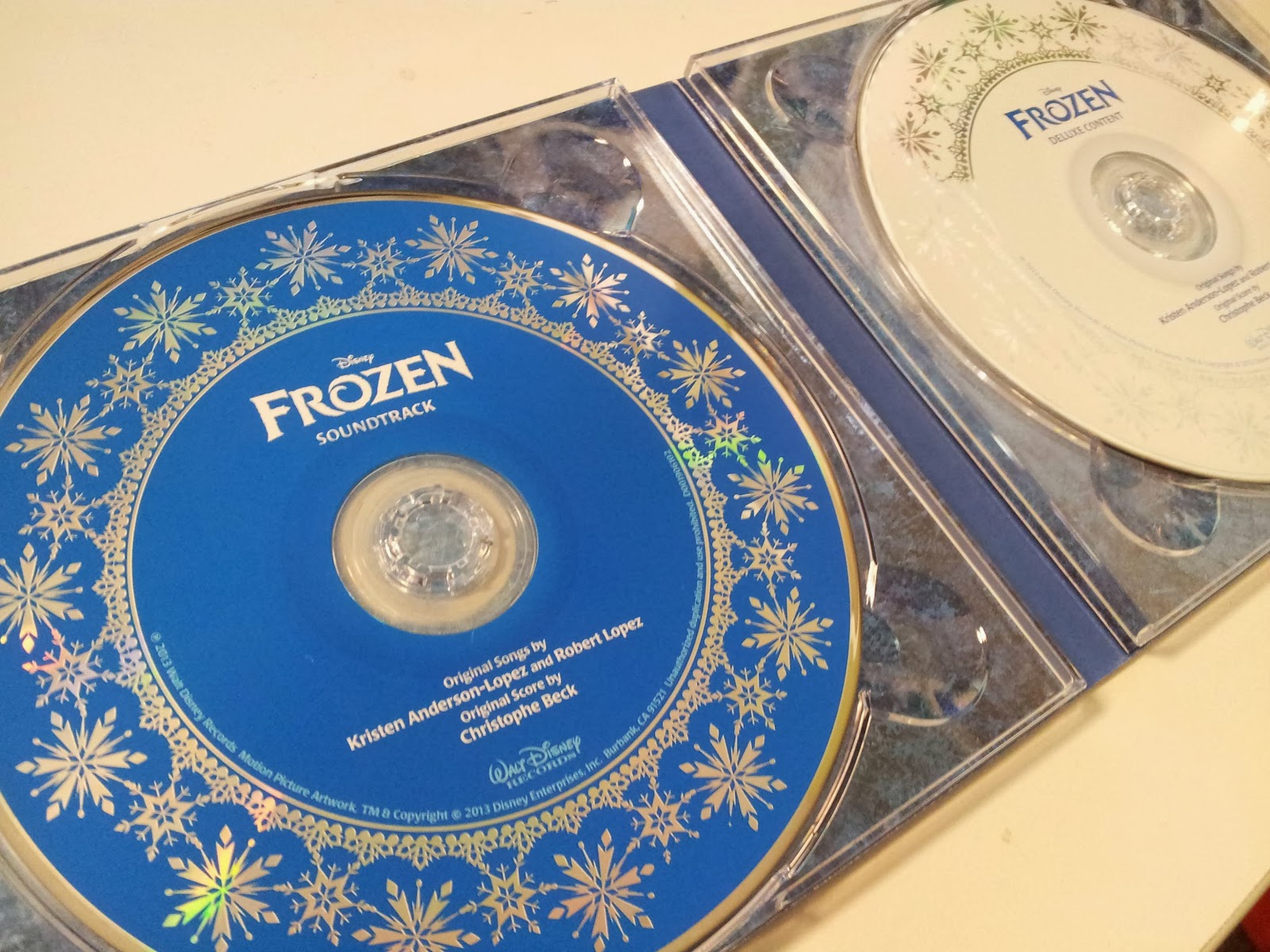 Mashed Thoughts: Disney's Frozen Movie and Soundtrack Review