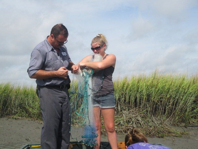 We Are The World: How To Cast Net Shrimp and Small Bait for Fishing