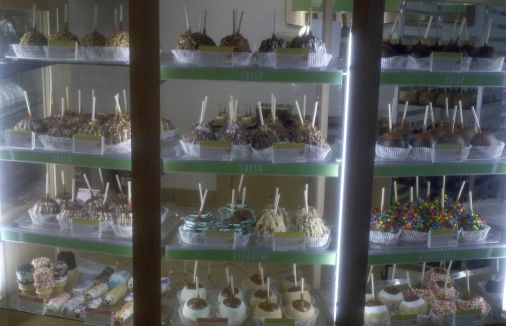 Countrified Hicks: Chocolate Factory Tour