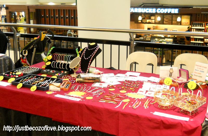 Just becoZ of Love: My table with Jewellery on Bazaar