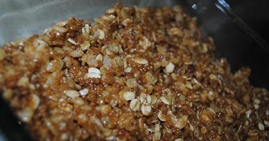 Maggie's LesVegan Kitchen: Vegan Viands #1: Grape Nut Bars & Chex Mix