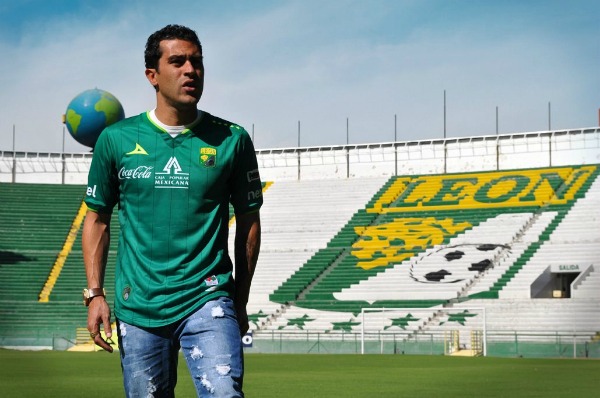 Infórmate del Futbol Internacional: Nery Castillo es oficialmente ...