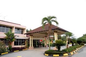 Travel To Malaysia: Felda Residence Trolak Sungkai Perak, Malaysia
