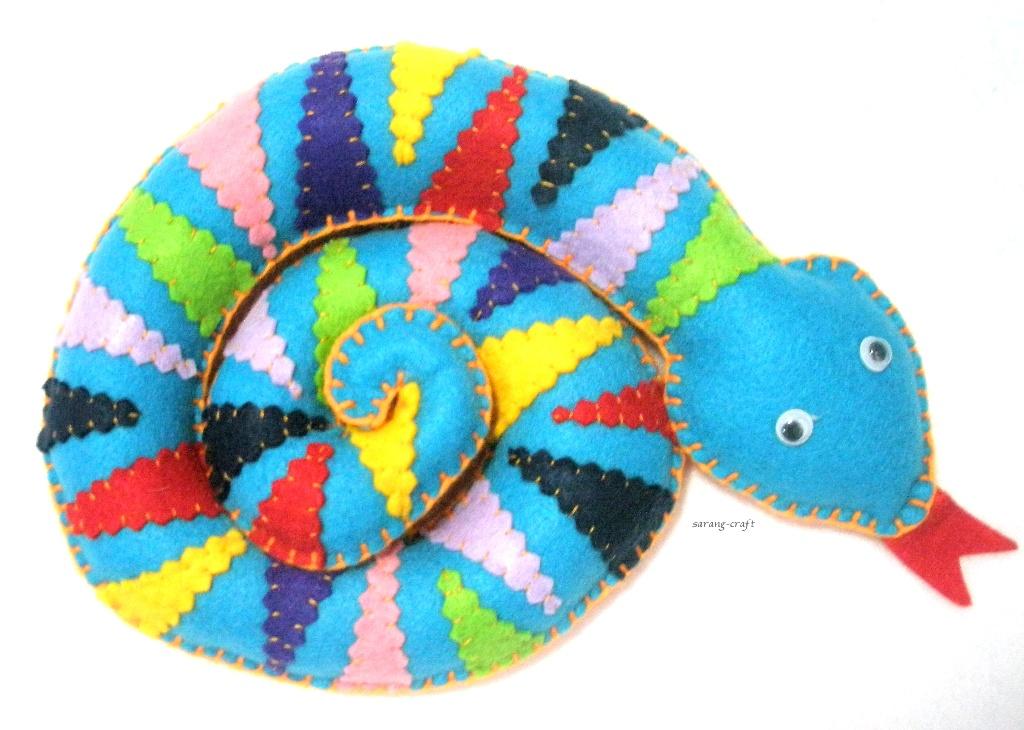 sarang craft : SSSneaky Schnake is Back!