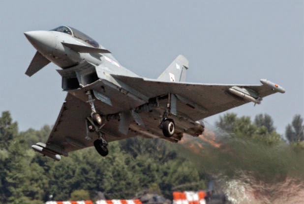 Kathryn's Report: Typhoon jet's night flying wakes Sleaford residents - UK