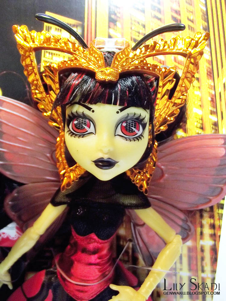 Genwaku: Luna Mothews 'Boo York' Arrival · Llegada