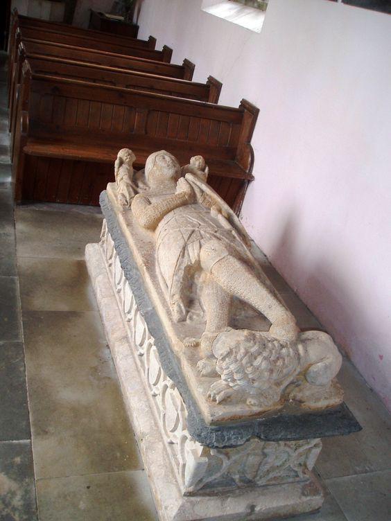 PLAYMOLOOK: PLAYMOLOOK TUMBA MEDIEVAL CUSTOM - MEDIEVAL KNIGHT TOMB