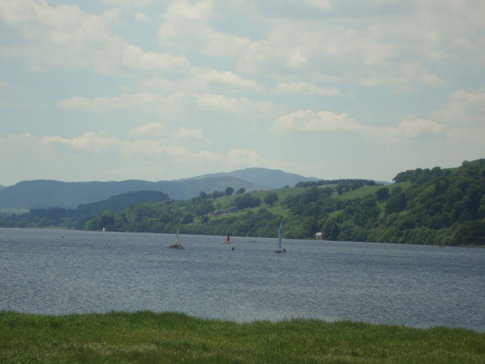 Clutter-Chaos Aaron&co: Sailing ........... Bala Lake