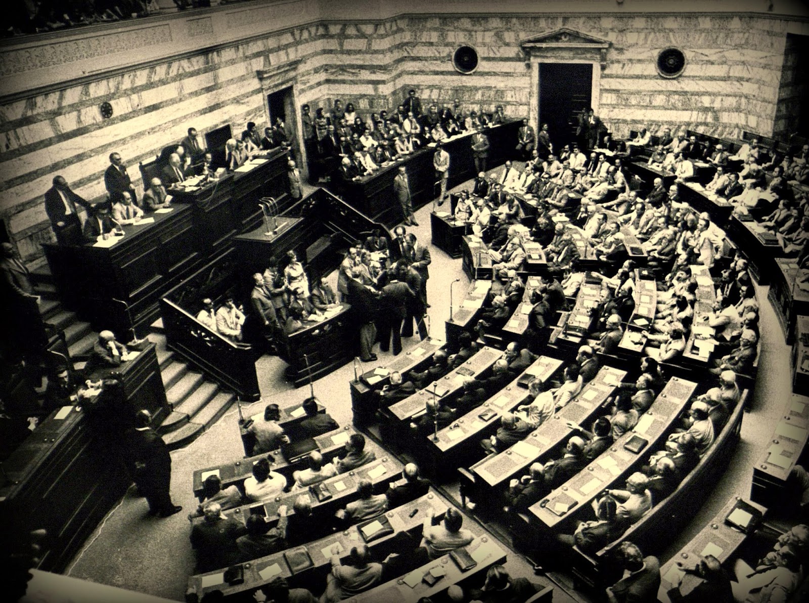 ΙΣΤΟΡΙΑ ΕΛΛΗΝΙΚΗ ΚΑΙ ΠΑΓΚΟΣΜΙΑ : Η ΣΥΝΤΑΓΜΑΤΙΚΗ ΙΣΤΟΡΙΑ ΤΗΣ ΕΛΛΑΔΟΣ ...