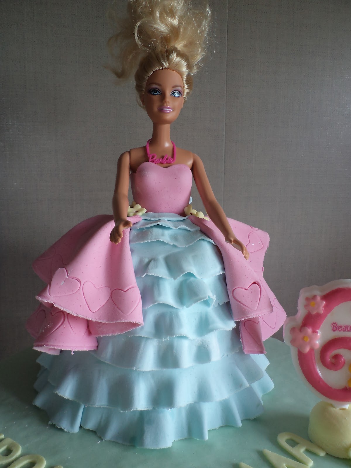 ΤΟ ΠΛΕΧΤΟ ΜΠΙΣΚΟΤΟ: ΤΟΥΡΤΑ BARBIE