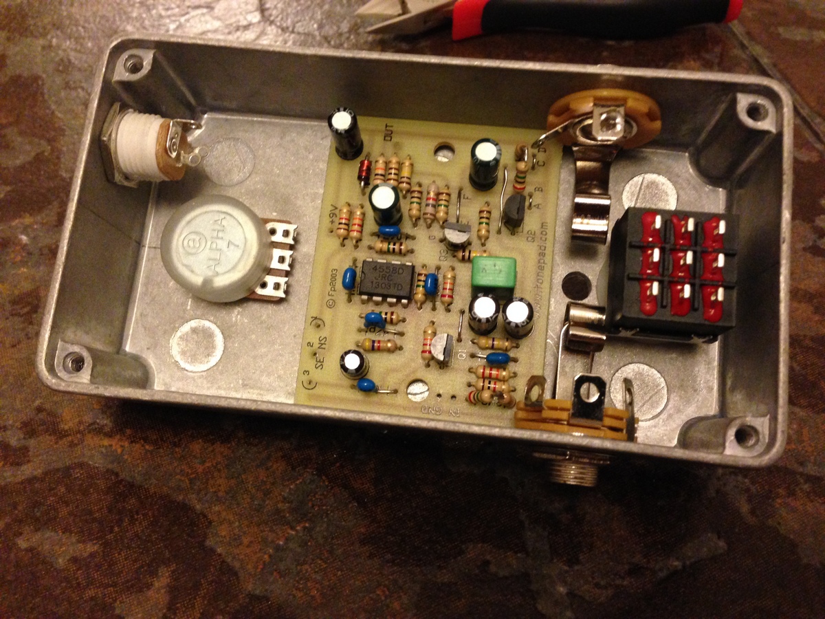 iXXD guitar mods: Building an MXR Noise Gate pedal replica