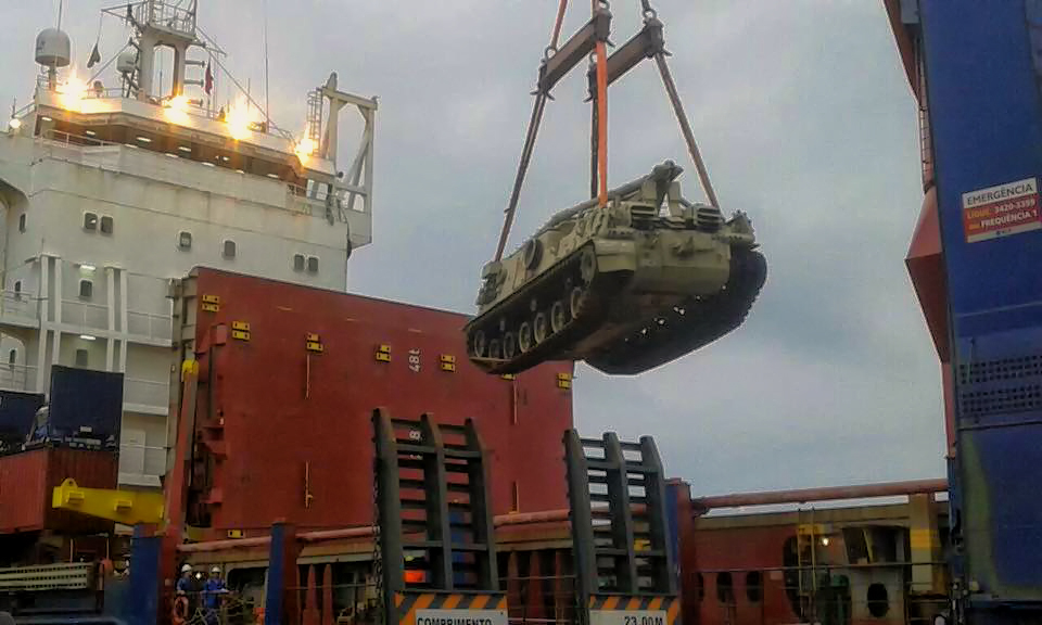 Defensa y Armas: Brasil recibe 52 vehículos blindados de segunda mano ...