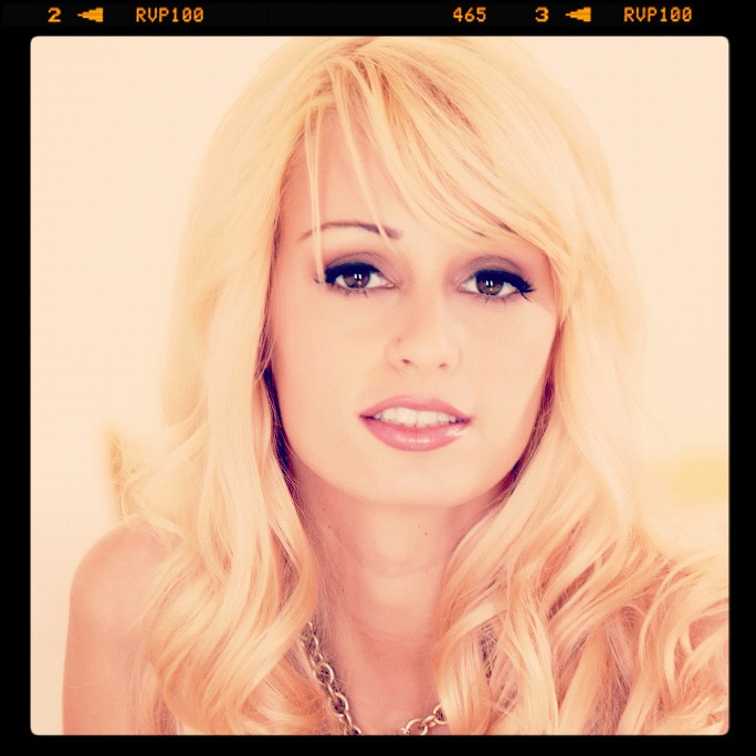 Perfil e fotos de Erica Fontes - Boas.pt - Celebridades e Famosas ...