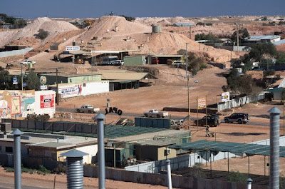 THE WORLD GEOGRAPHY: Unusual Settlements