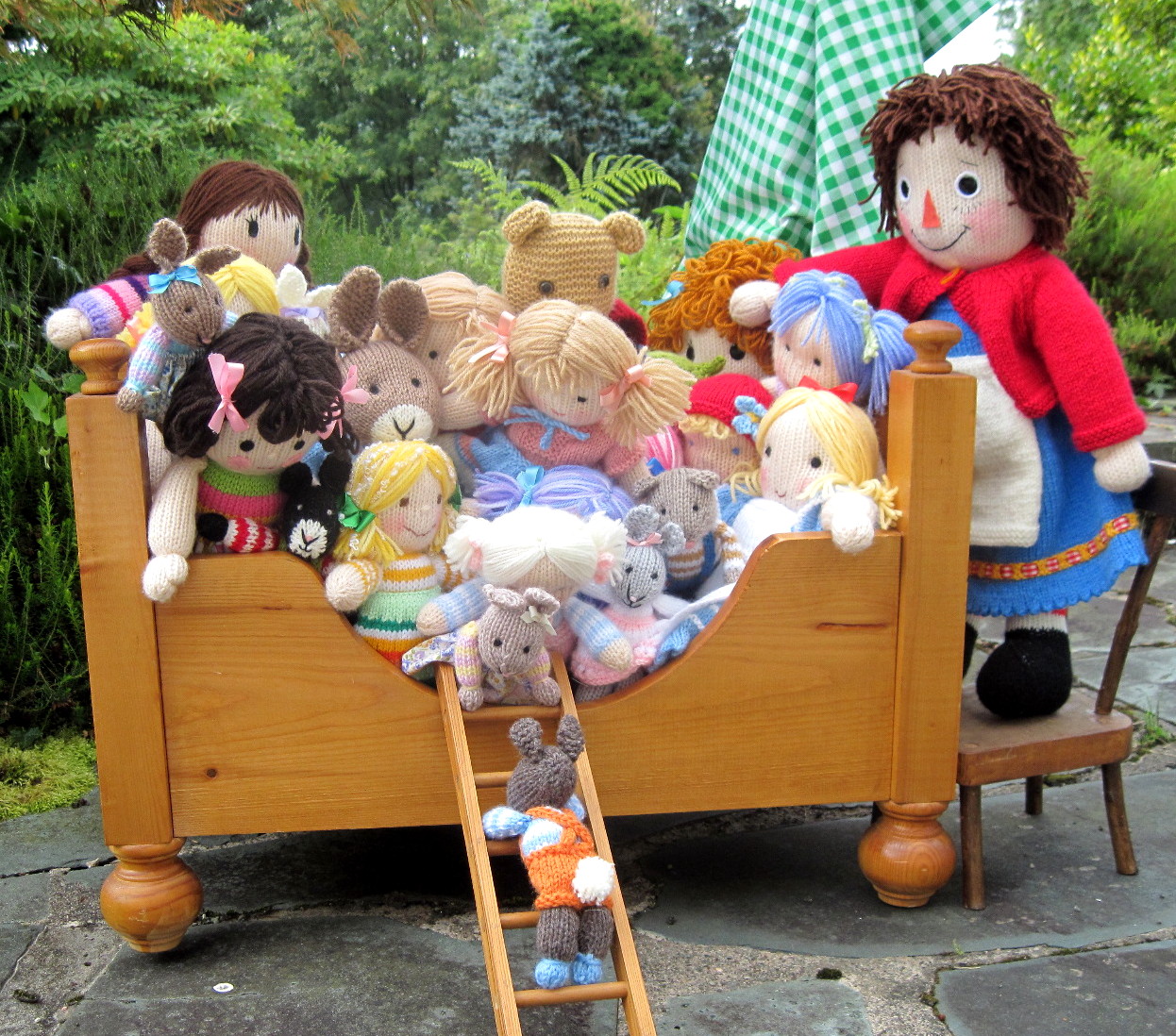 Flutterby Patch: Flowers and fun