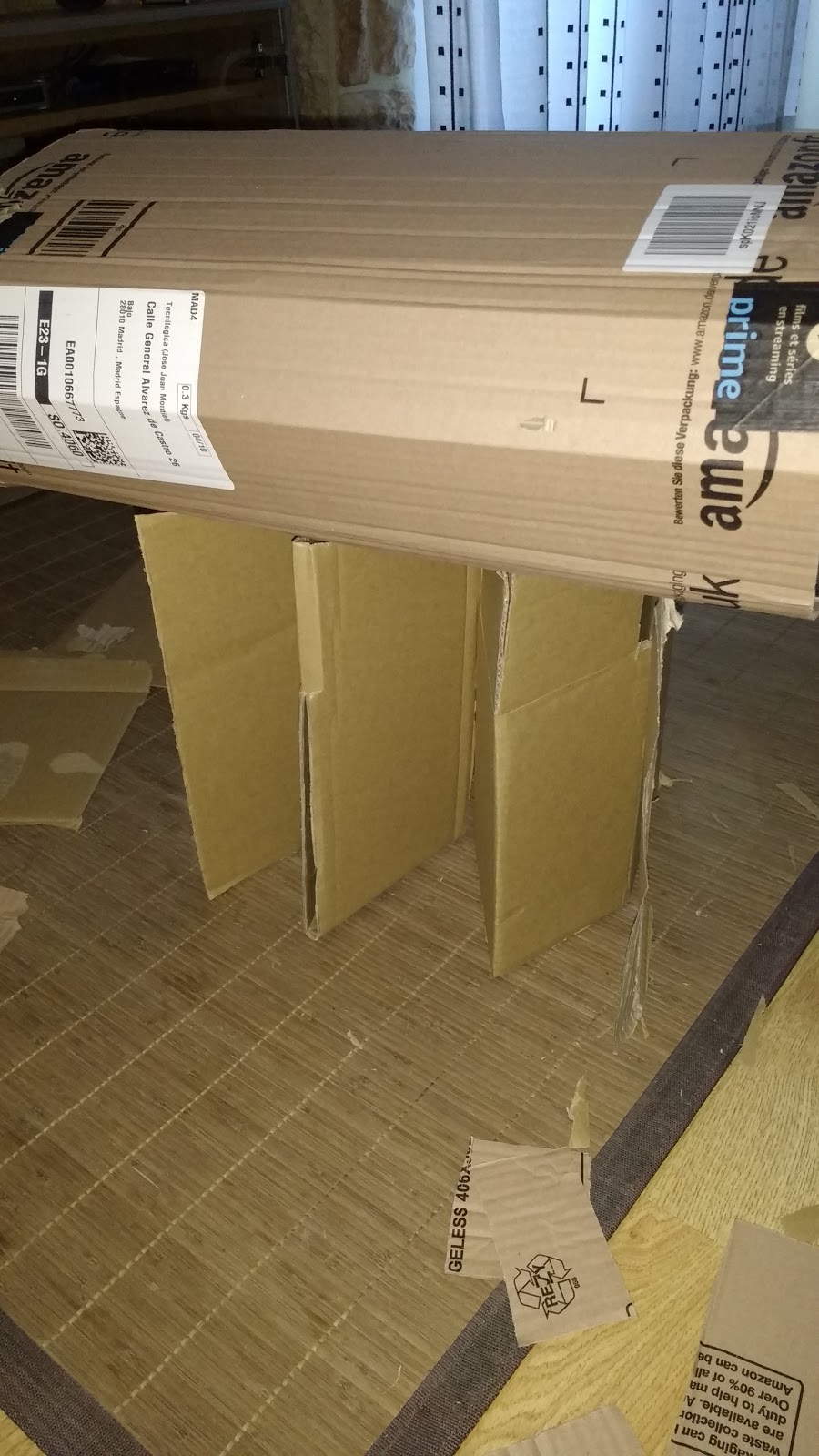 Experimento 007: Mesa de carton