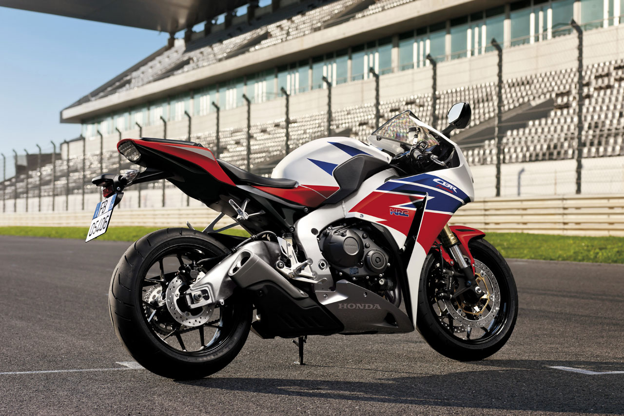 CBR 1000RR 2013 Superbike Terbaik - Total Cruiser