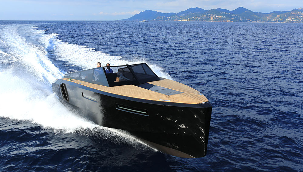 EVO 43 Opening Revolution, el primer barco transformer | BarcoIbiza