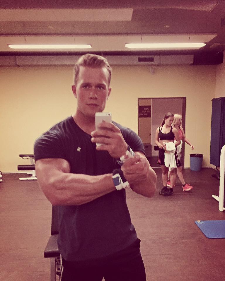 the beauty of male muscle: Lars