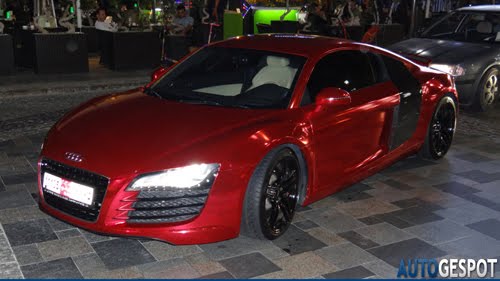 Red chrome Audi R8 spotted in Dubai | quattroholic.com