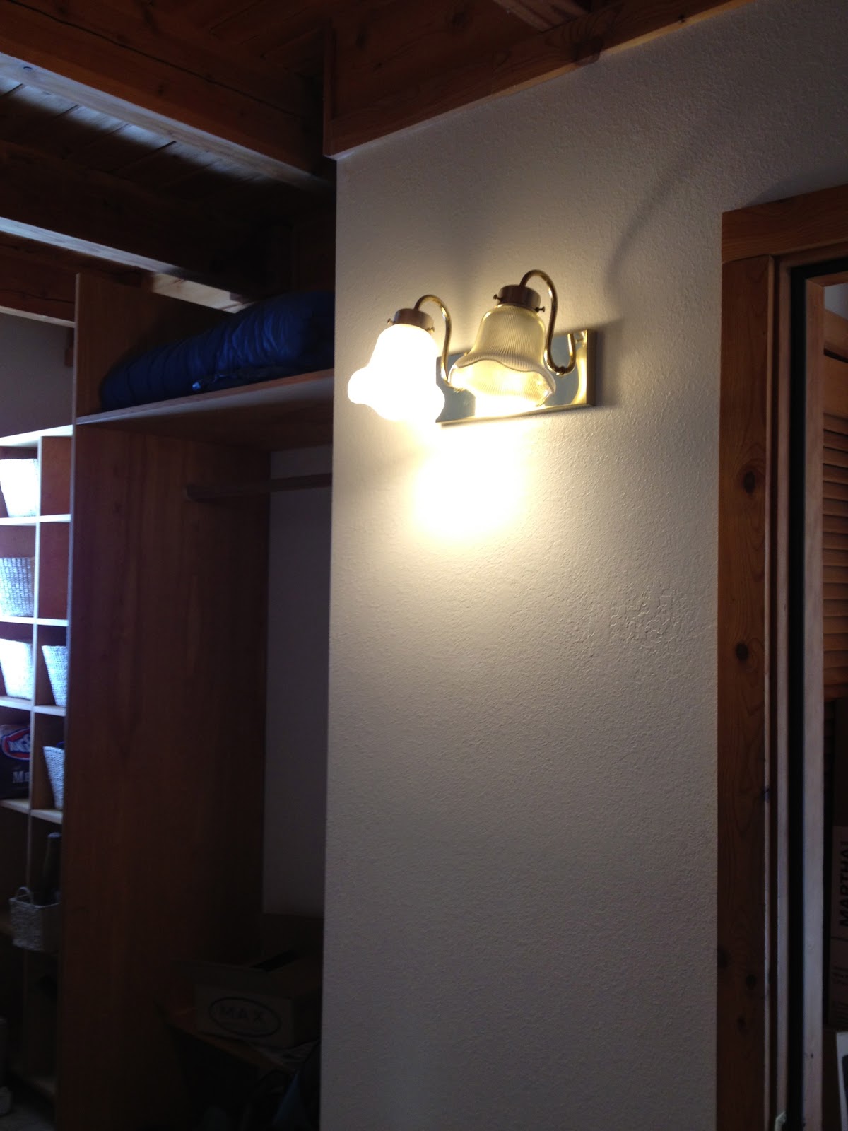 650 square feet: Dad's Arctic Entryway Before & After