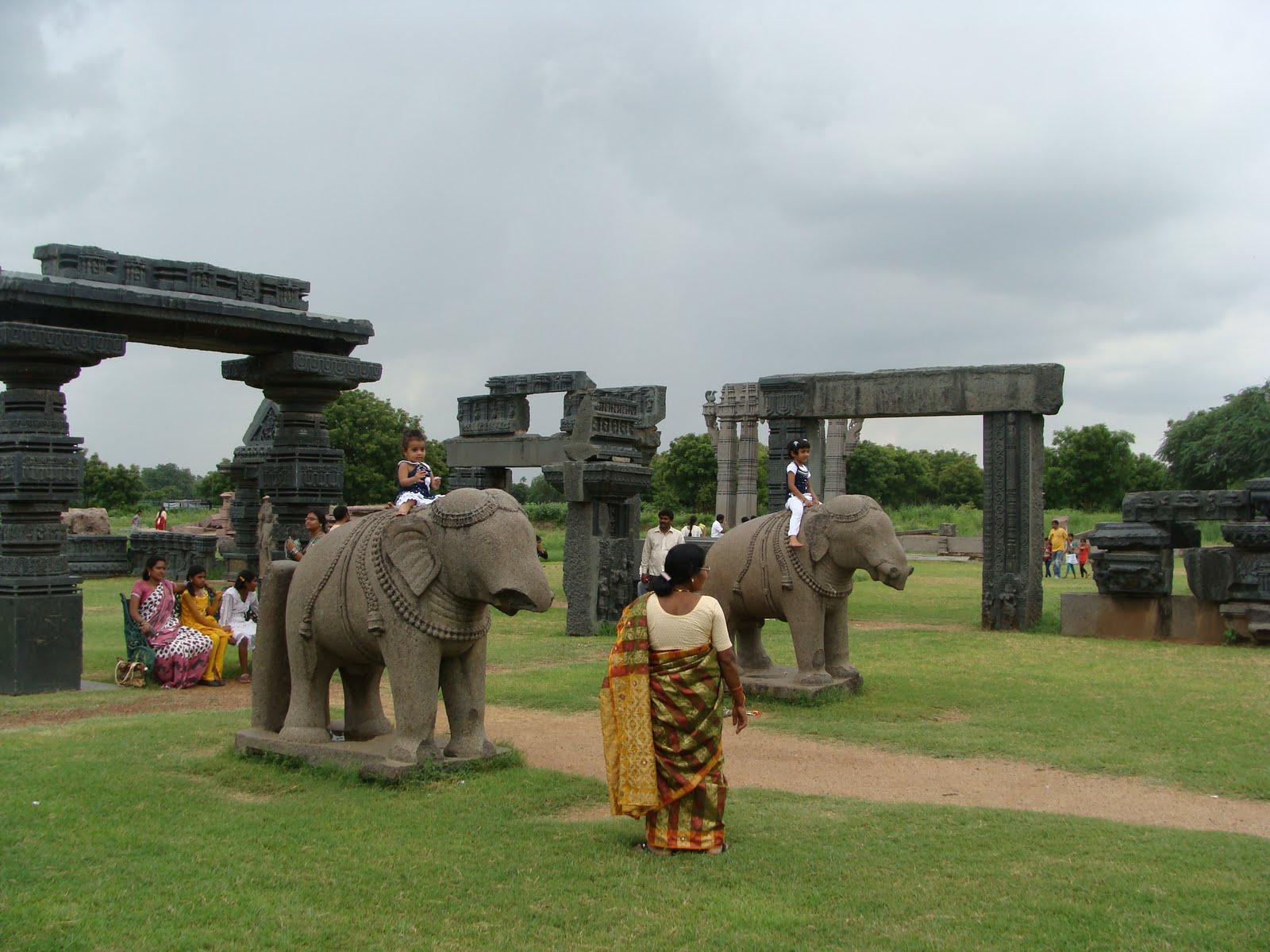 INDIA BACKPACKER: Rani Rudrama Legacy Warangal Fort