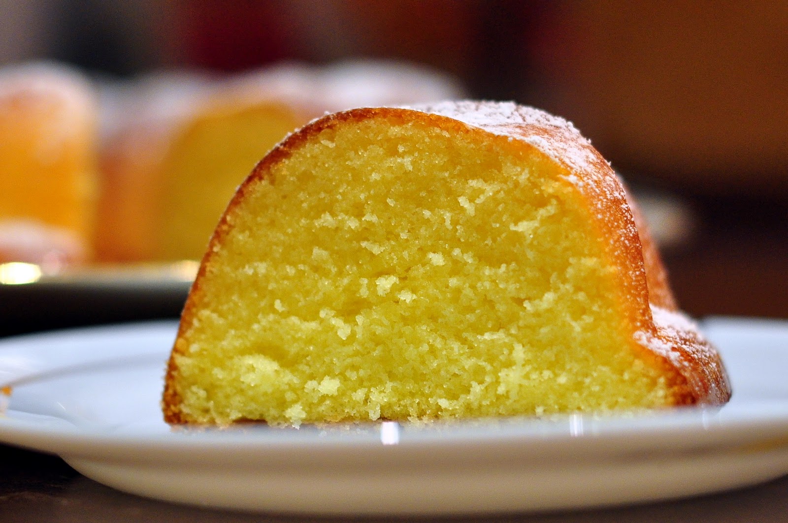 Širšių lizdas: Plaktos grietinėlės keksas