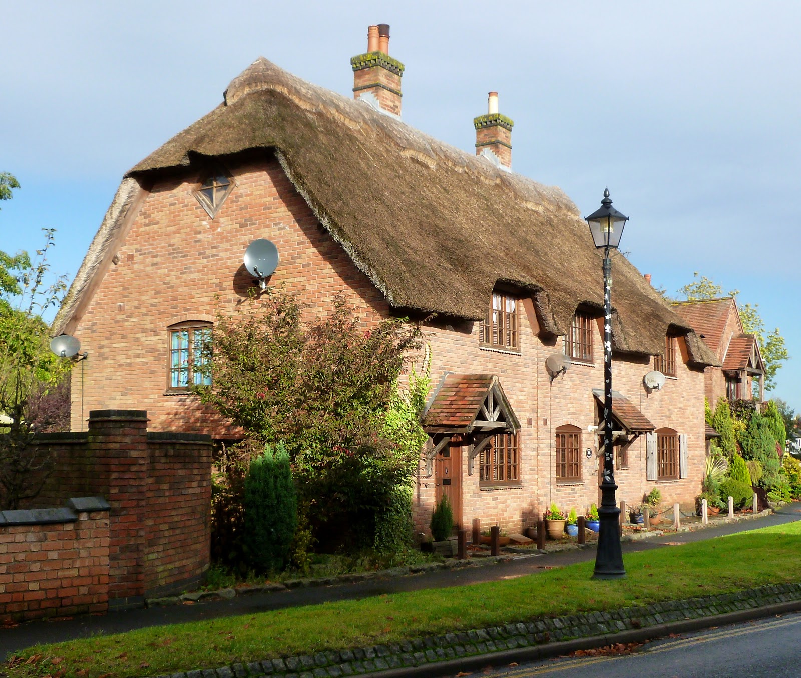 Thatched Roofs - HooDoo Wallpaper