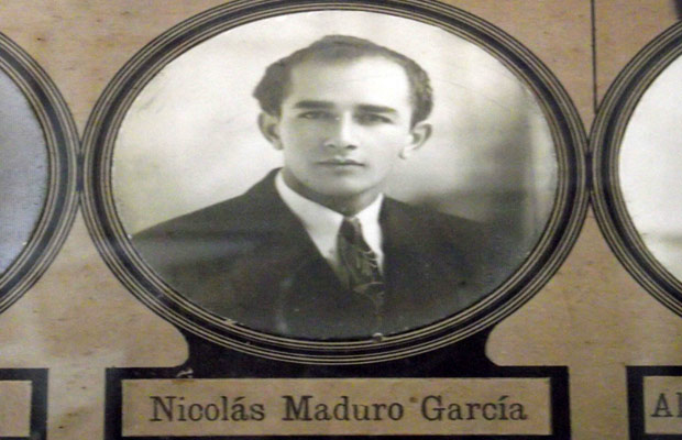 LAS FOTOS QUE CHAVEZ NO QUIERE QUE VEAS: El origen Colombiano de ...