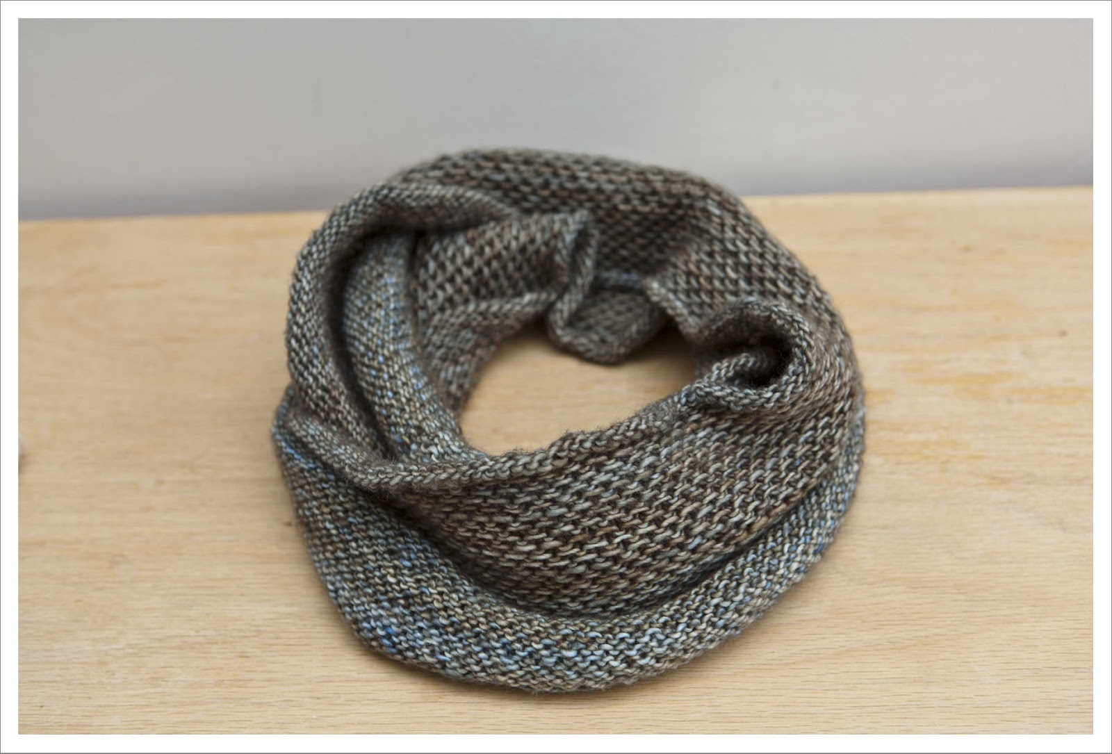 needles and lemons: A cowl for Autumn