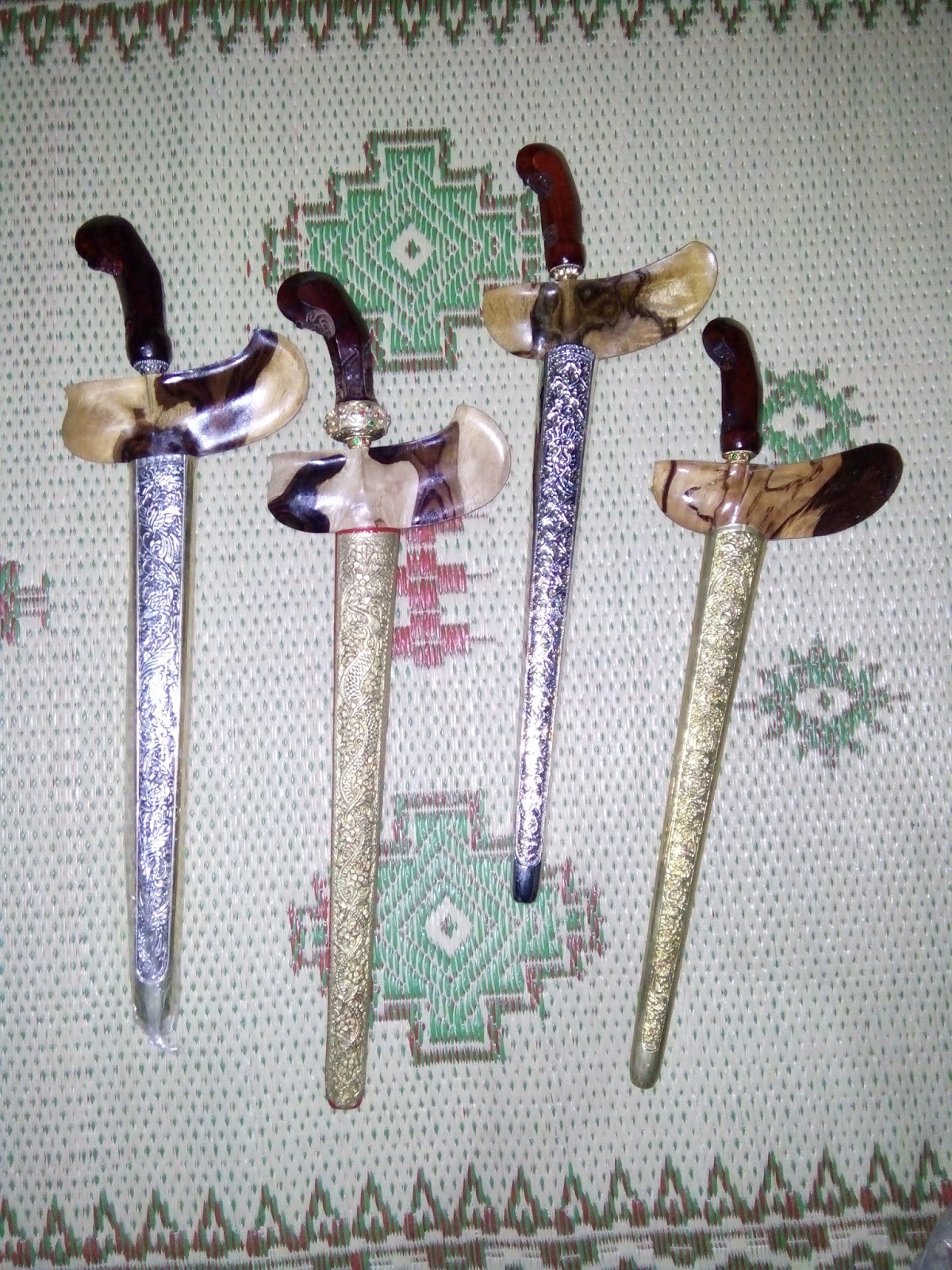 Pengrajin aksesoris keris pusaka,tumbak,kujang,pedang,dll: Warangka ...