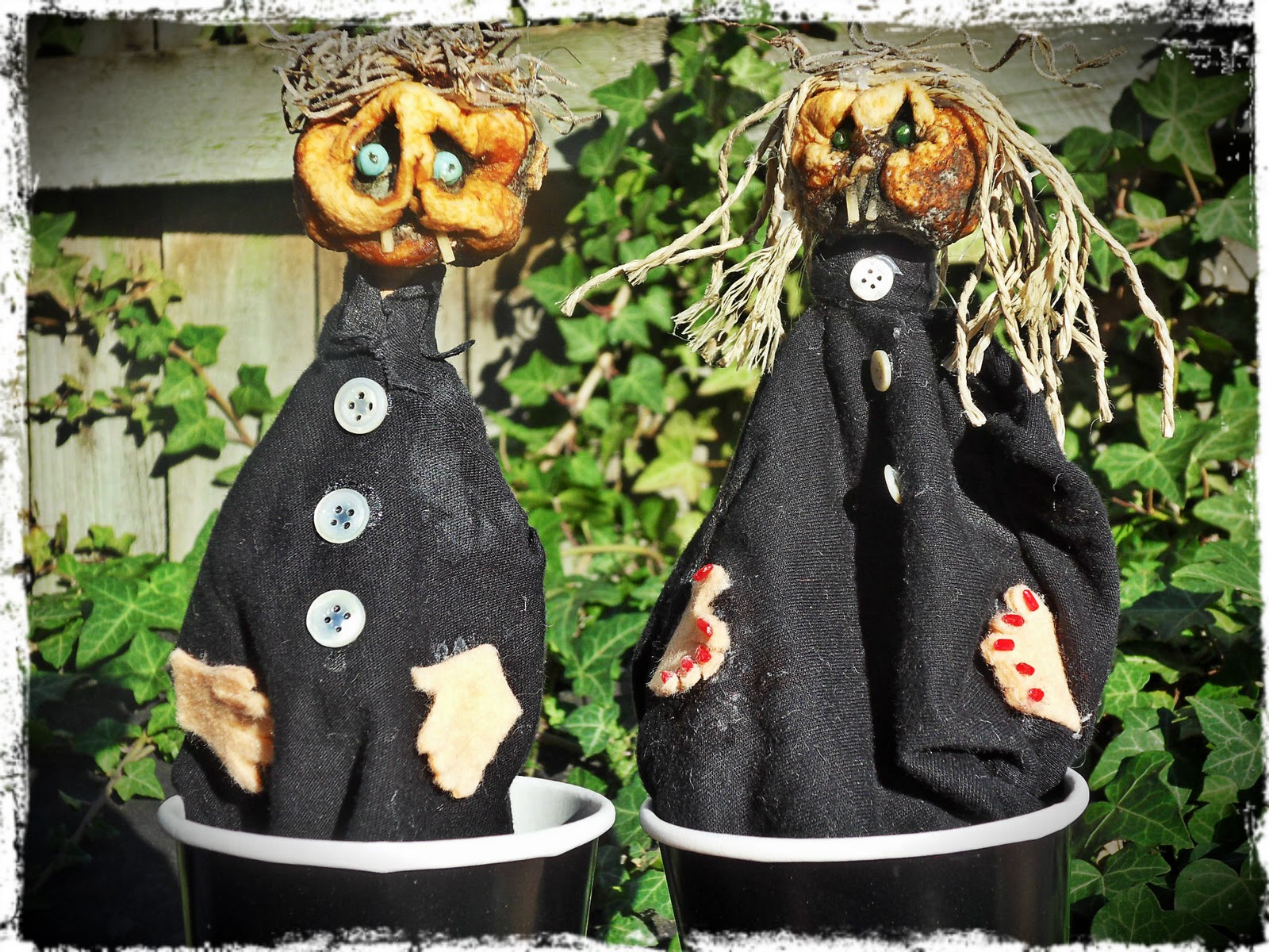 Creative Flourishes: Shrunken Apple Head Halloween Puppets