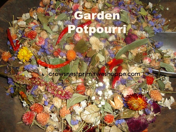 Crow's Nest Primitive Shoppe: Potpourri Room