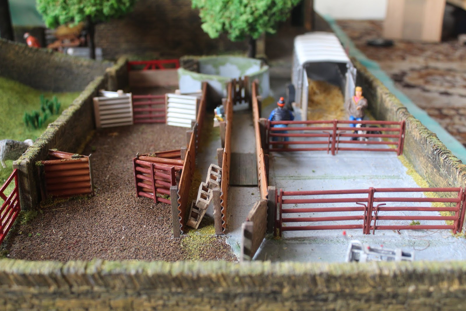 Building a 1/32 Model Farm