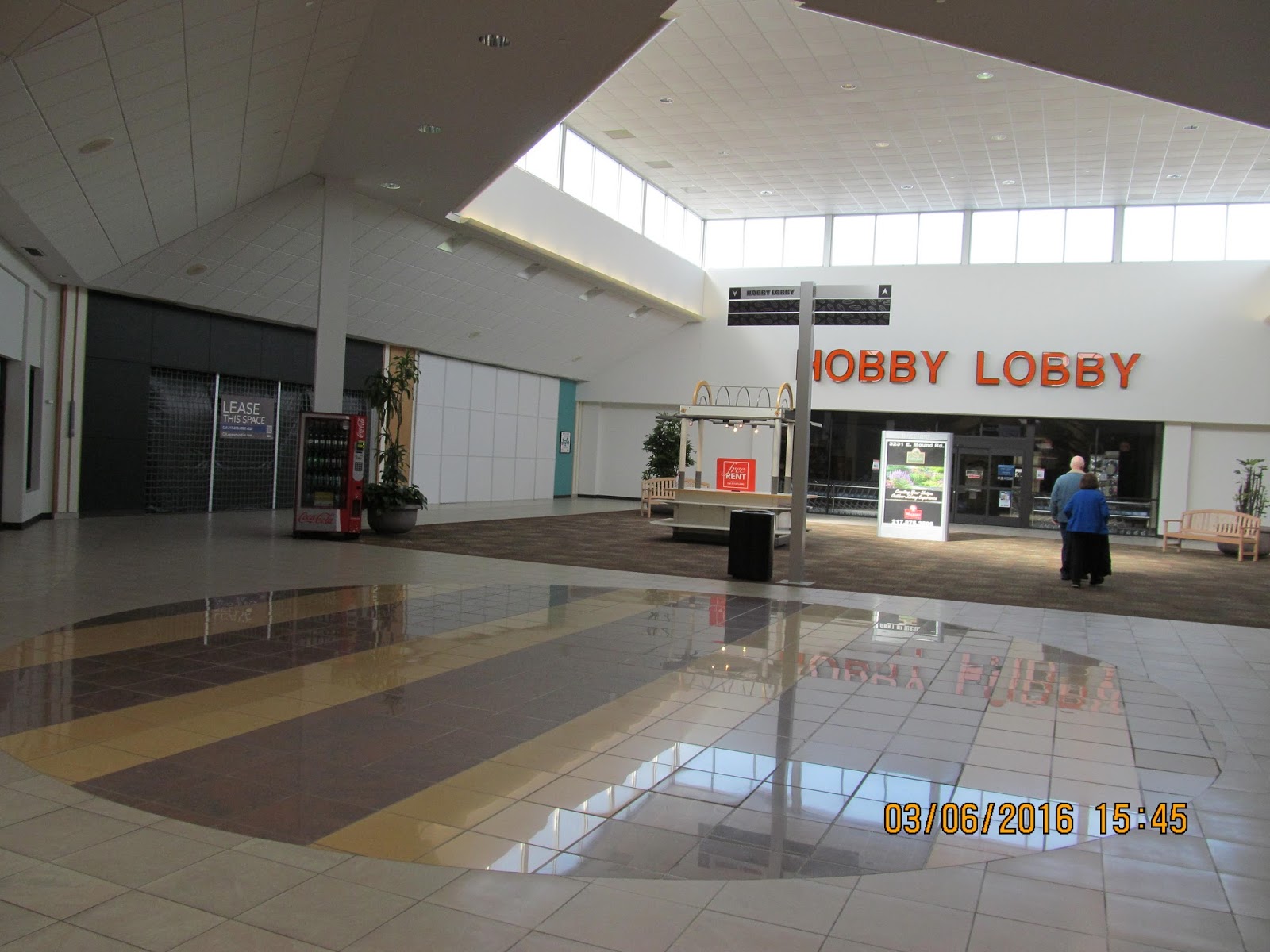 Trip to the Mall: Hickory Point Mall- [(Forsyth) Decatur, Illinois)]