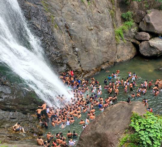 Tamilnadu Tourism: Palaruvi Falls (Milky Falls), Aryankavu, Kollam, Kerala