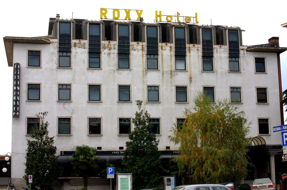 LUIGI CALABRESE: EX ROXY:DIVAMPA UN INCENDIO