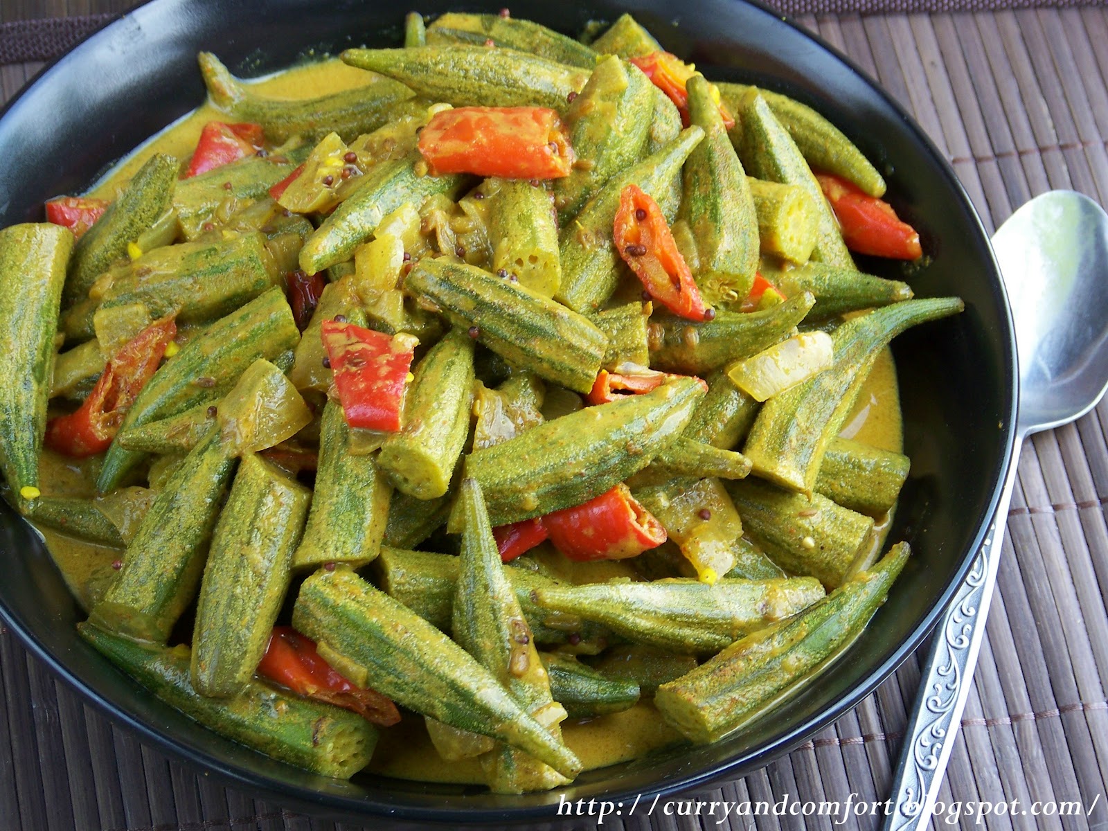 Okra Curry with Coconut Milk ~ TacoBellCantinaSteak