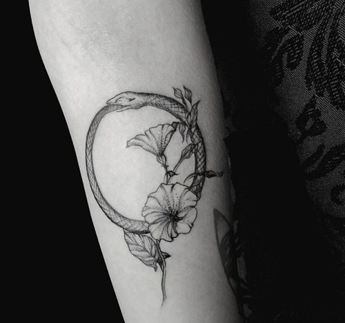 33 Gambar Tato Feminim Lucu, Simple, dan Keren - Gambar Tips Info ...