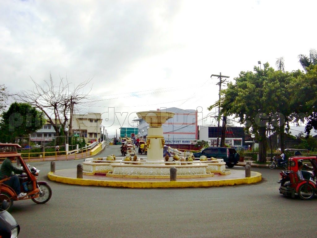 Capiz - The Cathedral, Provincial Capitol Building and Plaza in Roxas ...