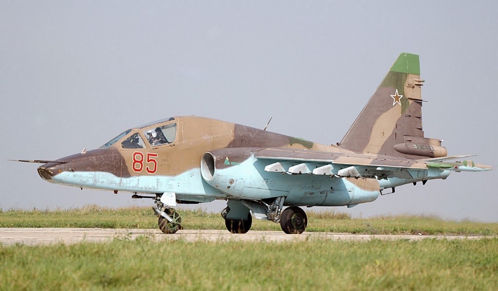 AVIÕES MILITARES: Sukhoi Su-25 Grach (Frogfoot)