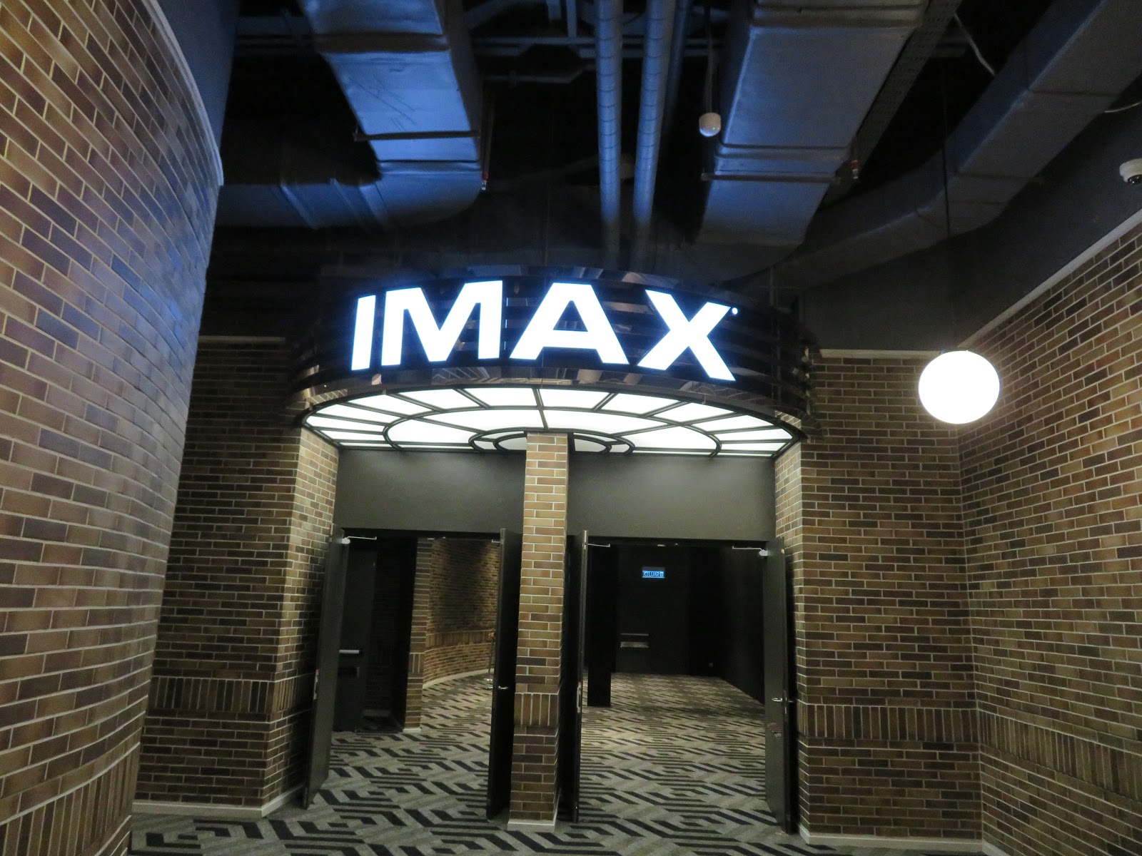 Kee Hua Chee Live!: RESORTS WORLD GENTING NOW HAS GOLD CLASS CINEMA AND ...