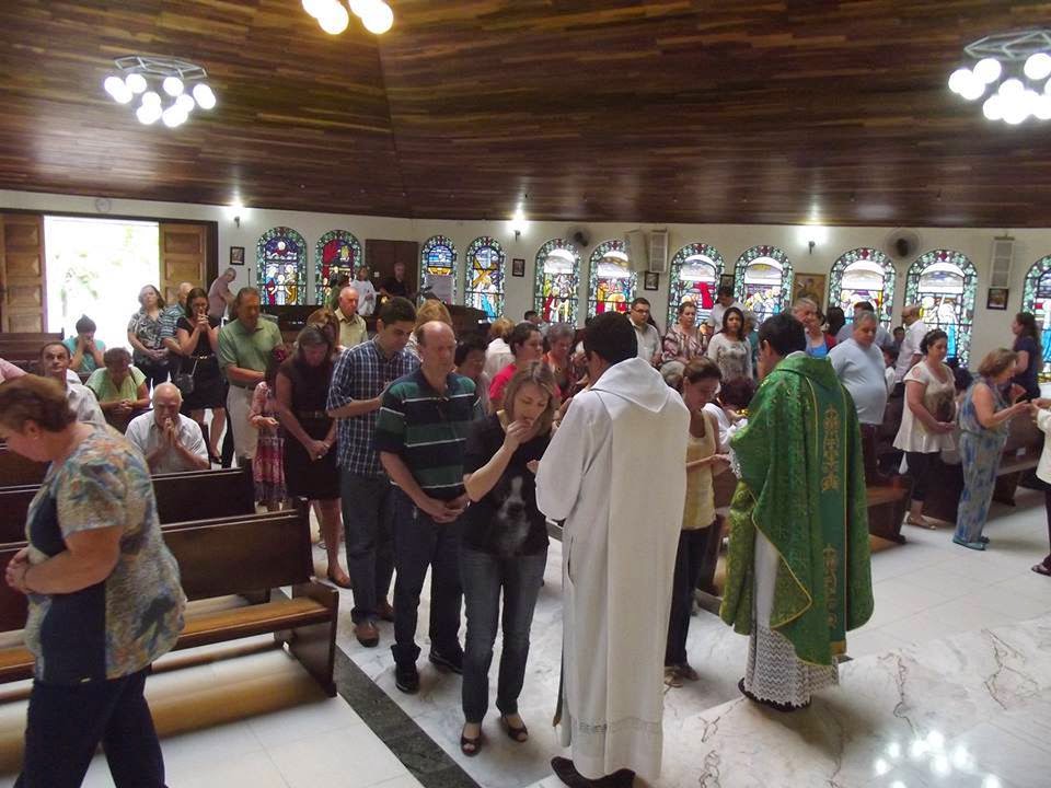 El Sacramento de la Eucaristía: Inclinación antes de comulgar, por Bruno M.