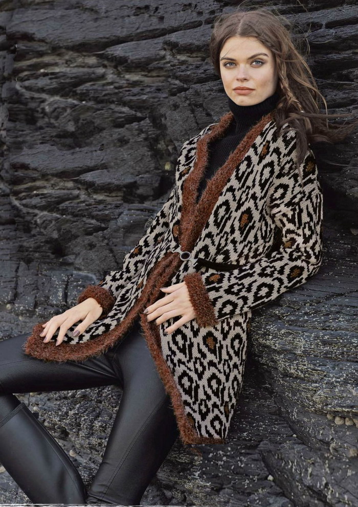 Irina: Cardigan. Leopard design.