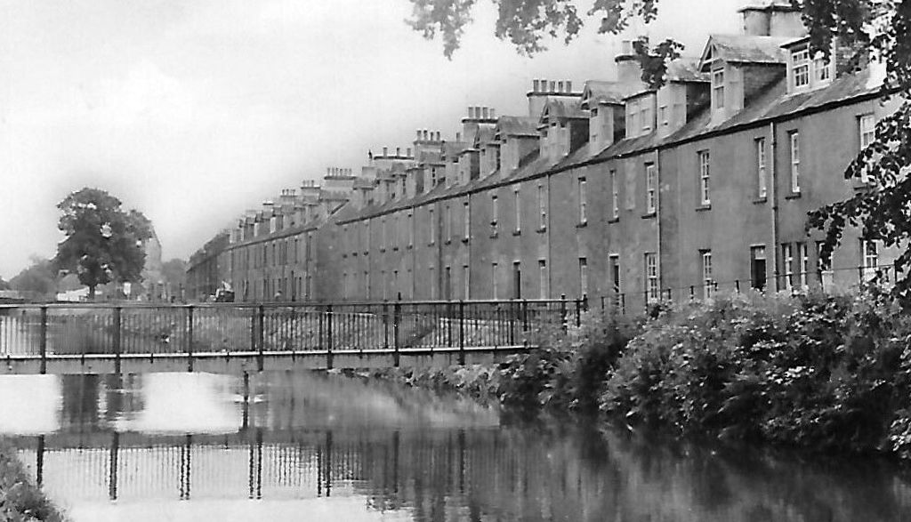 Tour Scotland: Old Photograph River Teith Deanston Scotland
