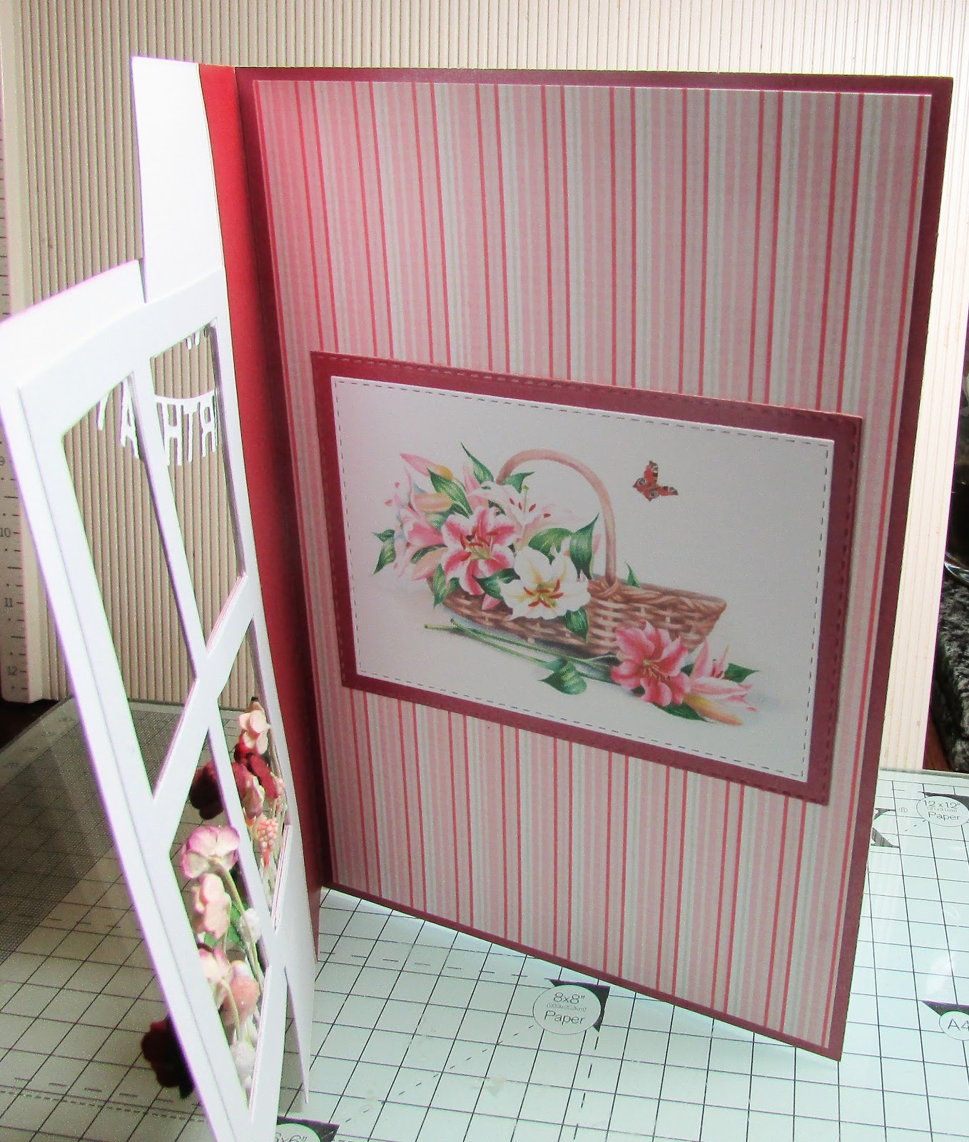 Lizzies craft space: Window Birthday Card