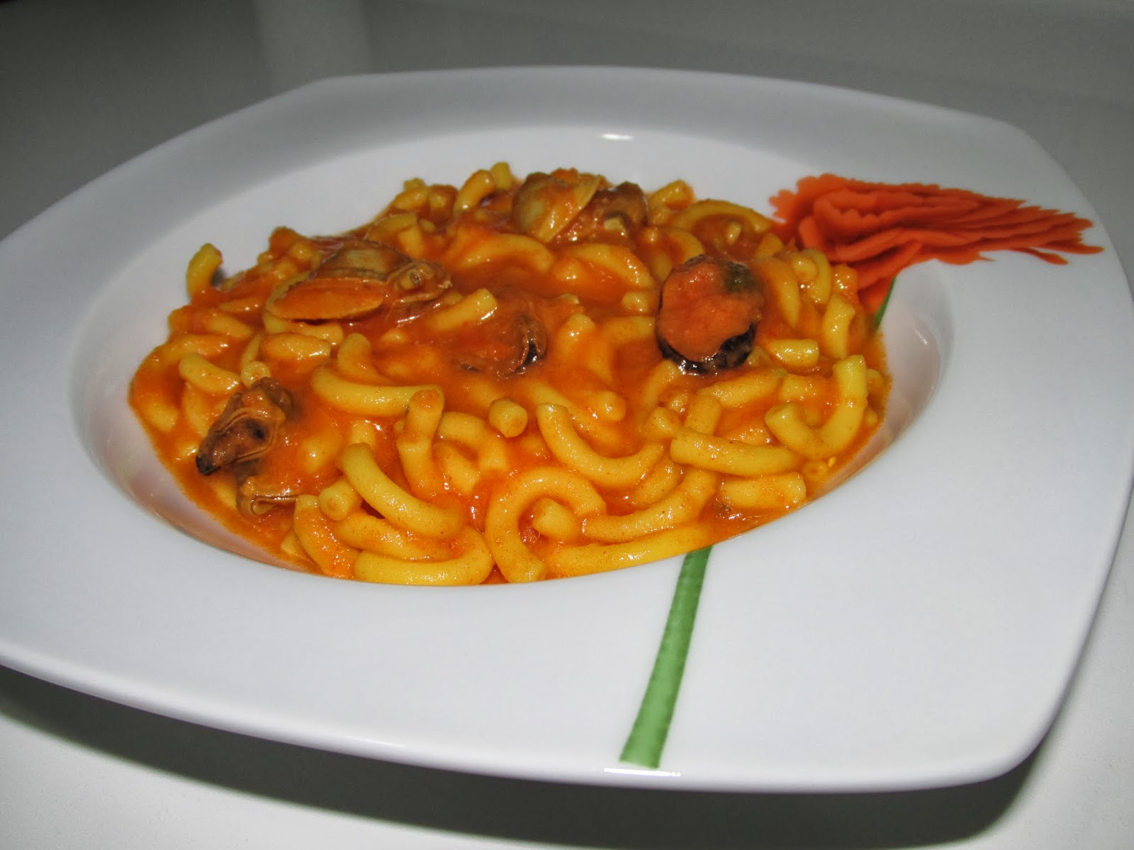 Recetas Cuatro fogones: Fideuá, fácil, rápida y económica.